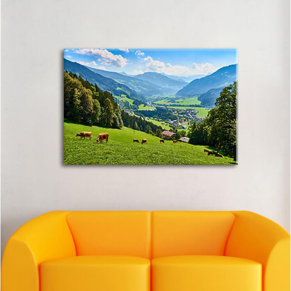 ModernMoments Leinwandbild Kuhherde auf Zillertaler Almwiese | Wayfair.de